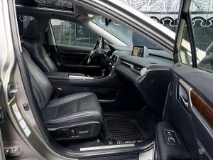 Pelēks Lexus RX 450h 2017 Kauņa, ar dzinēja tilpumu 3.46 L un nobraukumu 85 tūkst. km par 29500 €, foto 20 vietnē AUTOMOTO.COM.LV