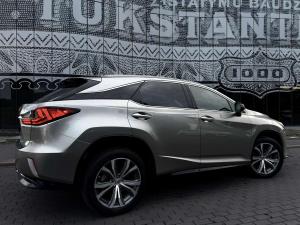 Pelēks Lexus RX 450h 2017 Kauņa, ar dzinēja tilpumu 3.46 L un nobraukumu 85 tūkst. km par 29500 €, foto 25 vietnē AUTOMOTO.COM.LV
