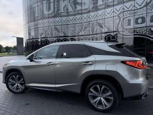 Pelēks Lexus RX 450h 2017 Kauņa, ar dzinēja tilpumu 3.46 L un nobraukumu 85 tūkst. km par 29500 €, foto 26 vietnē AUTOMOTO.COM.LV