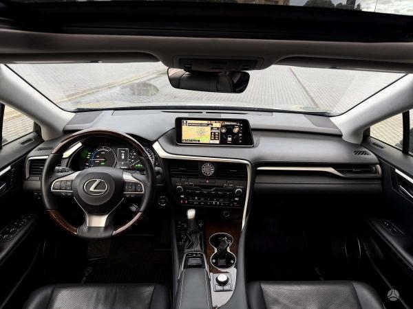 Grey Lexus RX 450h 2017 in Kaunas, with an engine capacity of 3.46 L and mileage of 85 thousand km for 28800 €, photo 5 on AUTOMOTO.COM.LV
