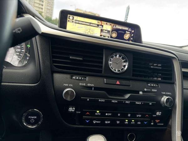Grey Lexus RX 450h 2017 in Kaunas, with an engine capacity of 3.46 L and mileage of 85 thousand km for 28800 €, photo 7 on AUTOMOTO.COM.LV