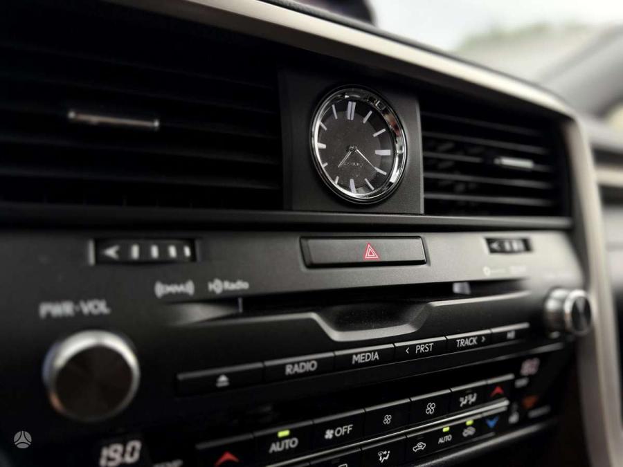 Серый Лексус RX 450h 2017 в Каунас, объемом двигателя 3.46 л и пробегом 85 тыс. км за 26900 €, фото 8 на AUTOMOTO.COM.LV
