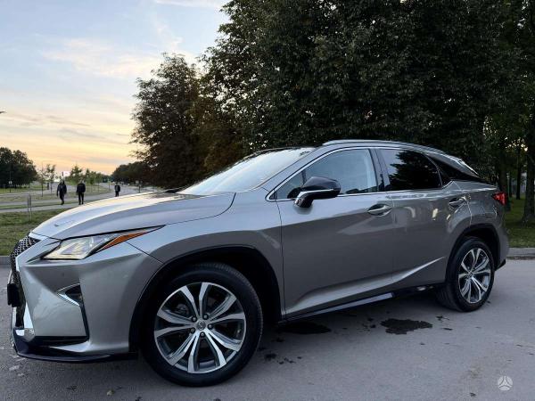 Lexus RX 450h 2017 in Kaunas on AUTOMOTO.COM.LV Grey Lexus RX 450h 2017 in Kaunas, with an engine capacity of 3.46 L and mileage of 86 thousand km for 28000 €, photo 1 on AUTOMOTO.COM.LV