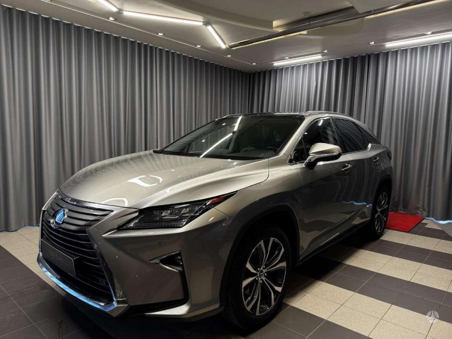 Pelēks Lexus RX 450h 2018 Rīga, ar dzinēja tilpumu 3.46 L un nobraukumu 131 tūkst. km par 28990 €, foto 1 vietnē AUTOMOTO.COM.LV