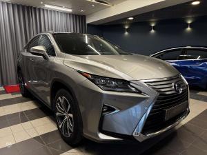 Pelēks Lexus RX 450h 2018 Rīga, ar dzinēja tilpumu 3.46 L un nobraukumu 131 tūkst. km par 28990 €, foto 3 vietnē AUTOMOTO.COM.LV