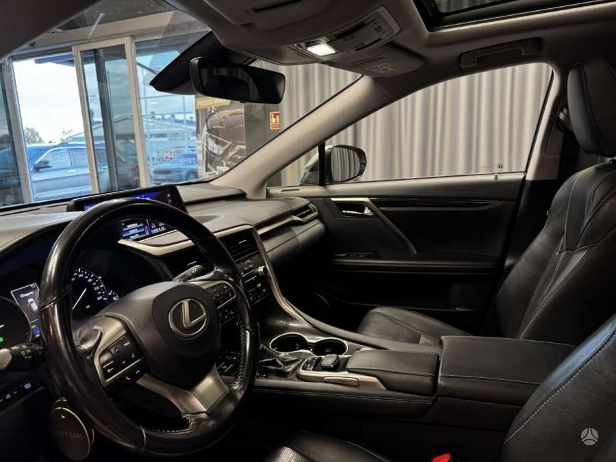 Pelēks Lexus RX 450h 2018 Rīga, ar dzinēja tilpumu 3.46 L un nobraukumu 131 tūkst. km par 28990 €, foto 14 vietnē AUTOMOTO.COM.LV