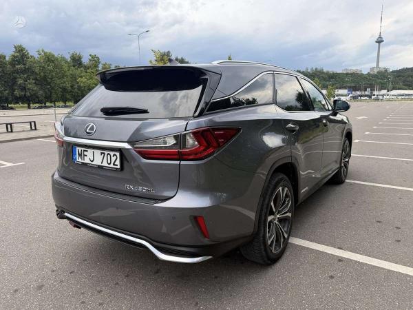 Grey Lexus RX 450h 2018 in Vilnius, with an engine capacity of 3.46 L and mileage of 114 thousand km for 24500 €, photo 6 on AUTOMOTO.COM.LV
