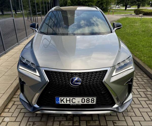 Grey Lexus RX 450h 2018 in Vilnius, with an engine capacity of 3.46 L and mileage of 221 thousand km for 32500 €, photo 4 on AUTOMOTO.COM.LV