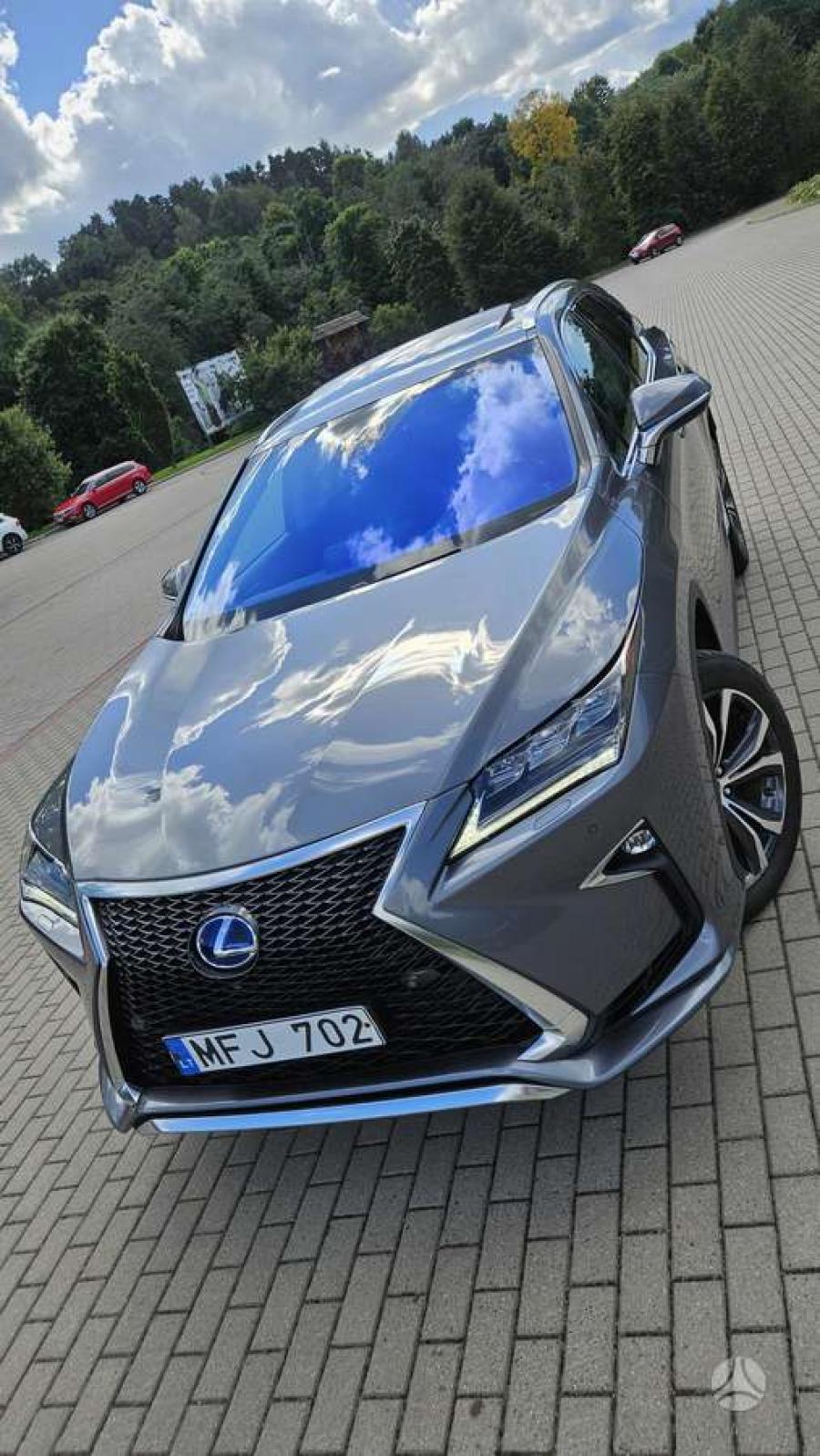 Grey Lexus RX 450h 2018 in Vilnius, with an engine capacity of 3.46 L and mileage of 115 thousand km for 27300 €, photo 1 on AUTOMOTO.COM.LV