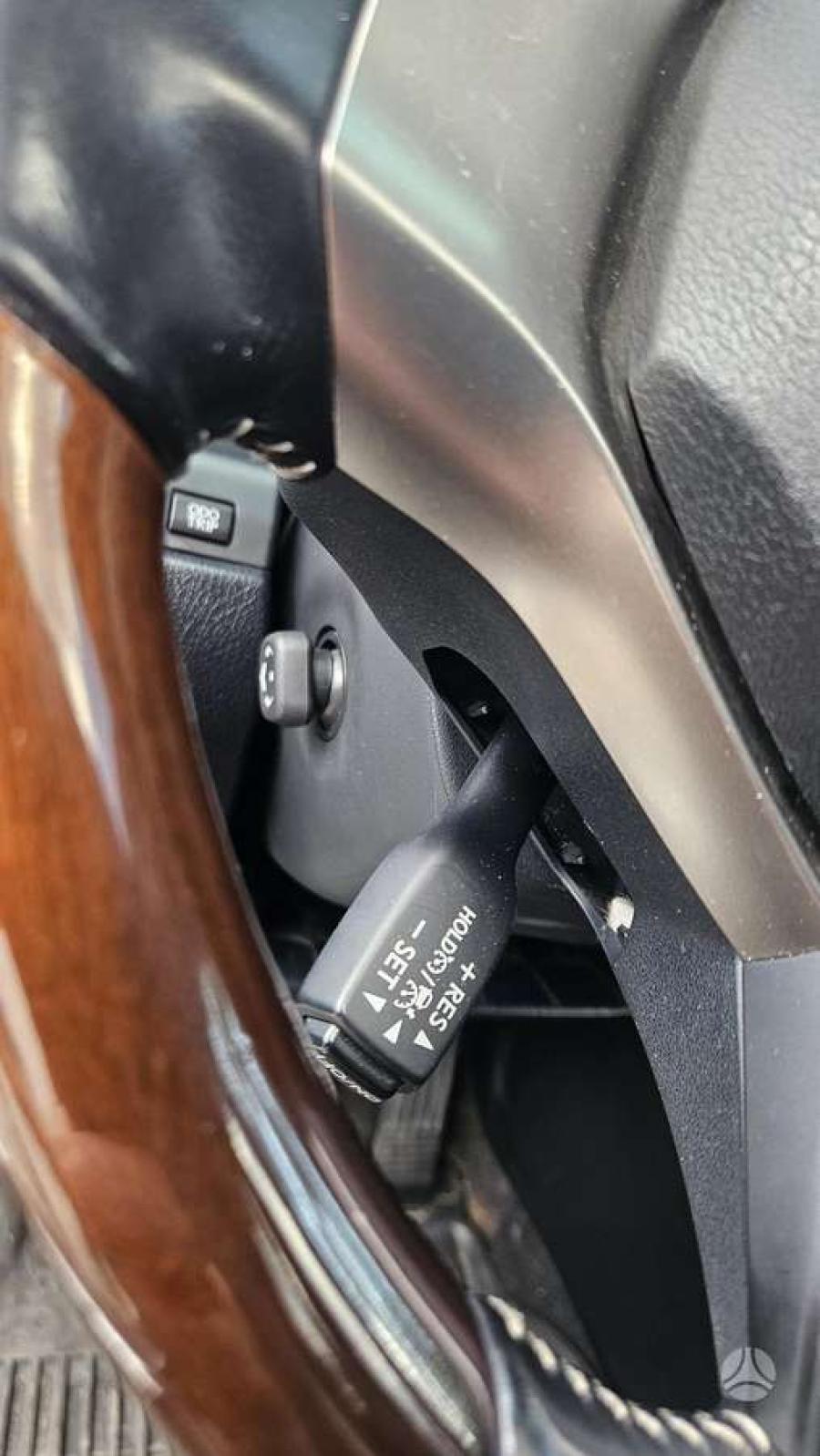 Grey Lexus RX 450h 2018 in Vilnius, with an engine capacity of 3.46 L and mileage of 115 thousand km for 27300 €, photo 36 on AUTOMOTO.COM.LV