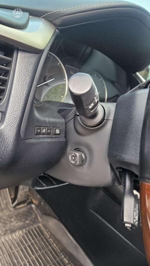 Grey Lexus RX 450h 2018 in Vilnius, with an engine capacity of 3.46 L and mileage of 115 thousand km for 27300 €, photo 38 on AUTOMOTO.COM.LV