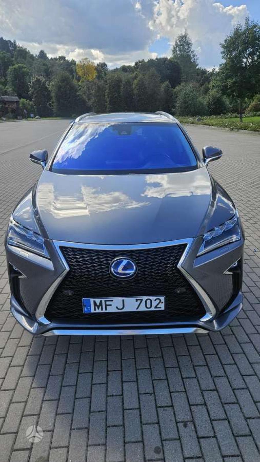Grey Lexus RX 450h 2018 in Vilnius, with an engine capacity of 3.46 L and mileage of 115 thousand km for 27300 €, photo 35 on AUTOMOTO.COM.LV