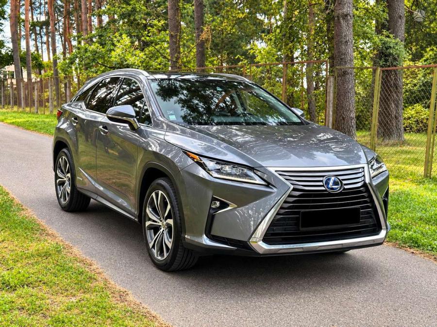 Grey Lexus RX 450h 2018 in Vilnius, with an engine capacity of 3.46 L and mileage of 220 thousand km for 27700 €, photo 1 on AUTOMOTO.COM.LV