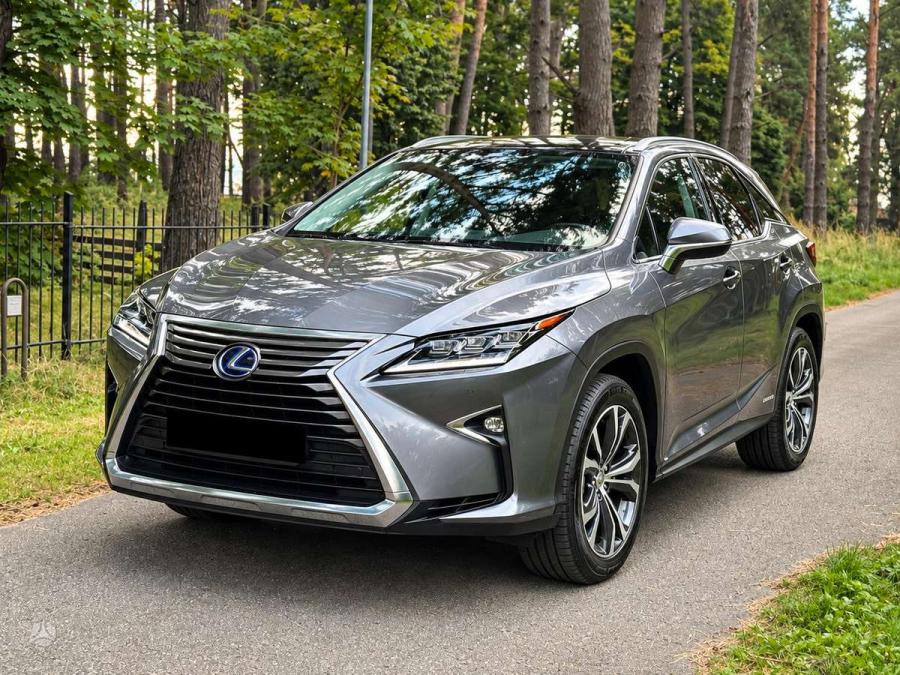 Grey Lexus RX 450h 2018 in Vilnius, with an engine capacity of 3.46 L and mileage of 220 thousand km for 27700 €, photo 5 on AUTOMOTO.COM.LV