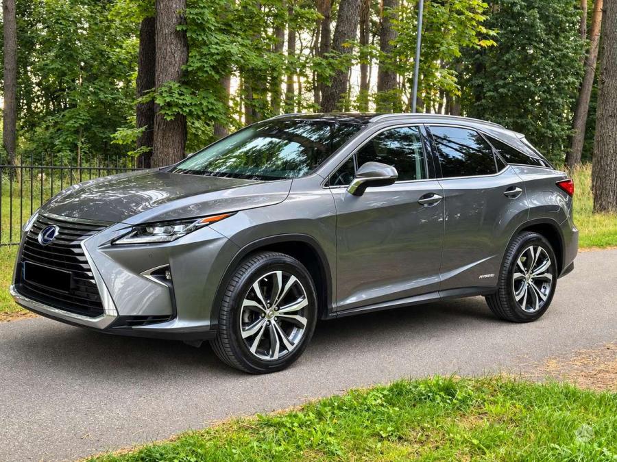 Grey Lexus RX 450h 2018 in Vilnius, with an engine capacity of 3.46 L and mileage of 220 thousand km for 27700 €, photo 6 on AUTOMOTO.COM.LV