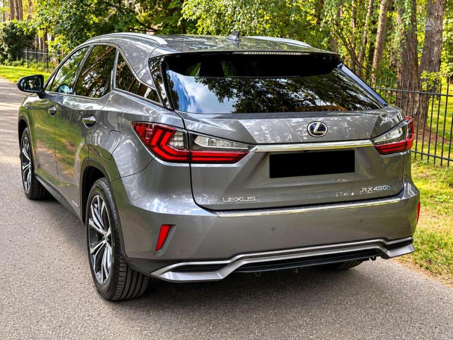 Grey Lexus RX 450h 2018 in Vilnius, with an engine capacity of 3.46 L and mileage of 220 thousand km for 27700 €, photo 10 on AUTOMOTO.COM.LV