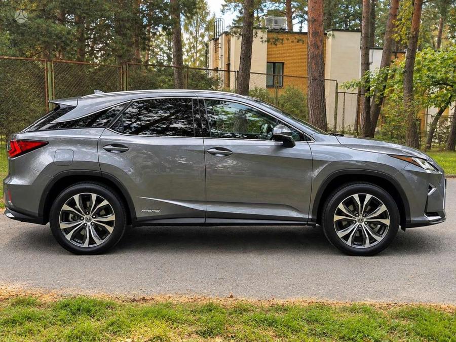 Grey Lexus RX 450h 2018 in Vilnius, with an engine capacity of 3.46 L and mileage of 220 thousand km for 27700 €, photo 14 on AUTOMOTO.COM.LV