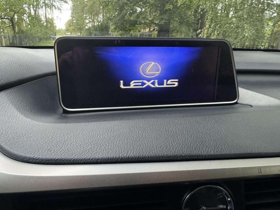 Grey Lexus RX 450h 2018 in Vilnius, with an engine capacity of 3.46 L and mileage of 220 thousand km for 27700 €, photo 25 on AUTOMOTO.COM.LV
