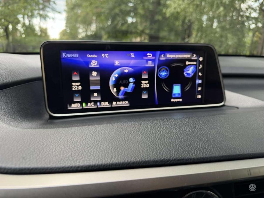 Grey Lexus RX 450h 2018 in Vilnius, with an engine capacity of 3.46 L and mileage of 220 thousand km for 27700 €, photo 31 on AUTOMOTO.COM.LV