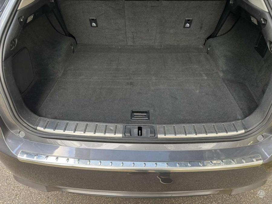 Grey Lexus RX 450h 2018 in Vilnius, with an engine capacity of 3.46 L and mileage of 220 thousand km for 27700 €, photo 35 on AUTOMOTO.COM.LV