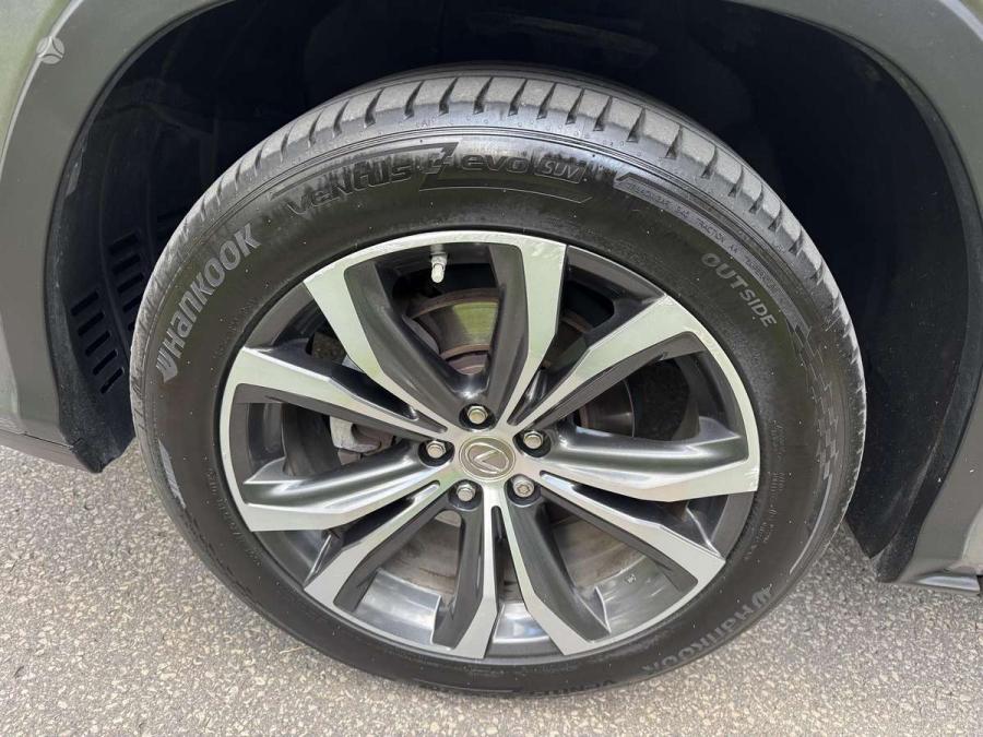 Grey Lexus RX 450h 2018 in Vilnius, with an engine capacity of 3.46 L and mileage of 220 thousand km for 27700 €, photo 39 on AUTOMOTO.COM.LV