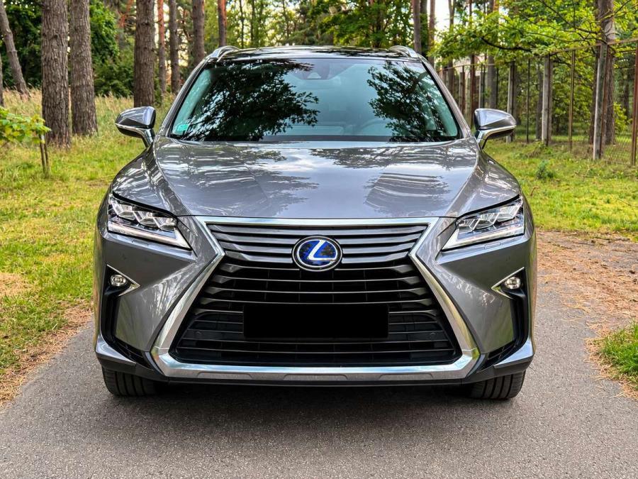 Grey Lexus RX 450h 2018 in Vilnius, with an engine capacity of 3.46 L and mileage of 220 thousand km for 27500 €, photo 4 on AUTOMOTO.COM.LV