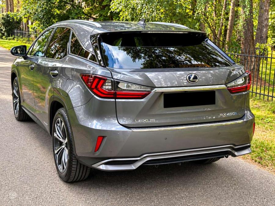 Grey Lexus RX 450h 2018 in Vilnius, with an engine capacity of 3.46 L and mileage of 220 thousand km for 27500 €, photo 10 on AUTOMOTO.COM.LV