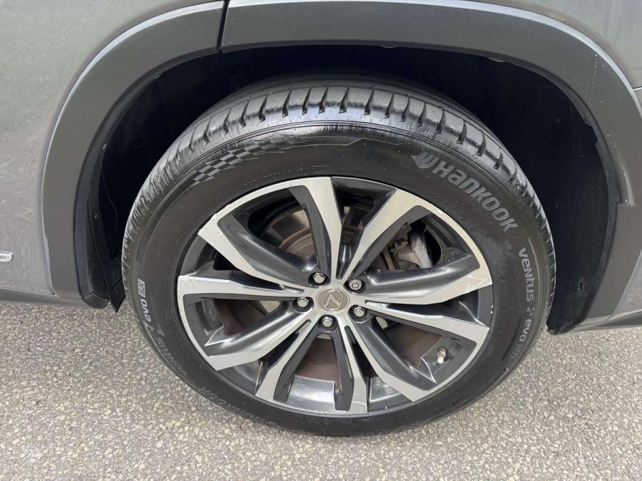 Pelēks Lexus RX 450h 2018 Viļņa, ar dzinēja tilpumu 3.46 L un nobraukumu 220 tūkst. km par 27490 €, foto 42 vietnē AUTOMOTO.COM.LV