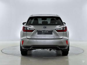 Pelēks Lexus RX 450h 2019 Viļņa, ar dzinēja tilpumu 3.46 L un nobraukumu 145 tūkst. km par 36900 €, foto 4 vietnē AUTOMOTO.COM.LV