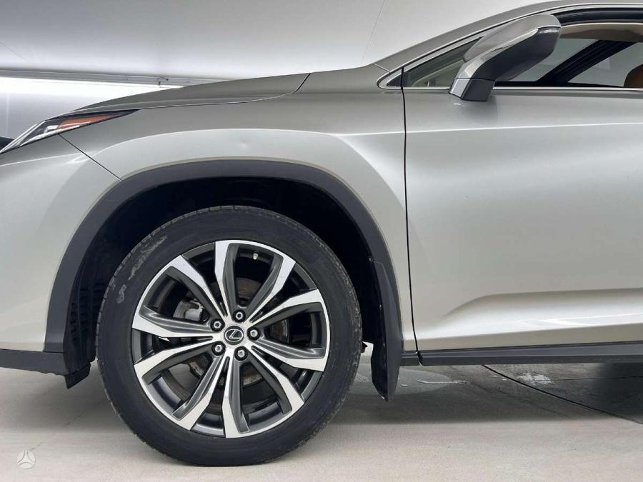 Pelēks Lexus RX 450h 2020 Viļņa, ar dzinēja tilpumu 3.46 L un nobraukumu 111 tūkst. km par 43900 €, foto 15 vietnē AUTOMOTO.COM.LV