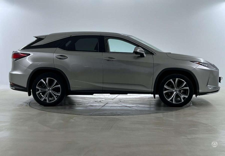 Pelēks Lexus RX 450h 2020 Viļņa, ar dzinēja tilpumu 3.46 L un nobraukumu 111 tūkst. km par 43900 €, foto 16 vietnē AUTOMOTO.COM.LV