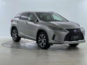 Pelēks Lexus RX 450h 2020 Viļņa, ar dzinēja tilpumu 3.46 L un nobraukumu 111 tūkst. km par 43900 €, foto 18 vietnē AUTOMOTO.COM.LV
