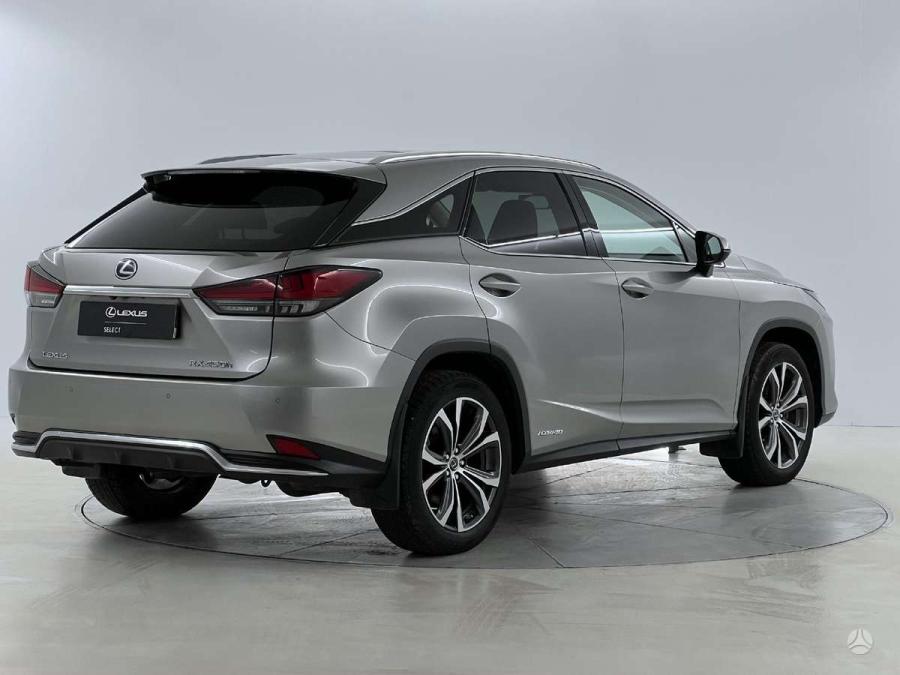 Pelēks Lexus RX 450h 2020 Viļņa, ar dzinēja tilpumu 3.46 L un nobraukumu 111 tūkst. km par 43900 €, foto 20 vietnē AUTOMOTO.COM.LV