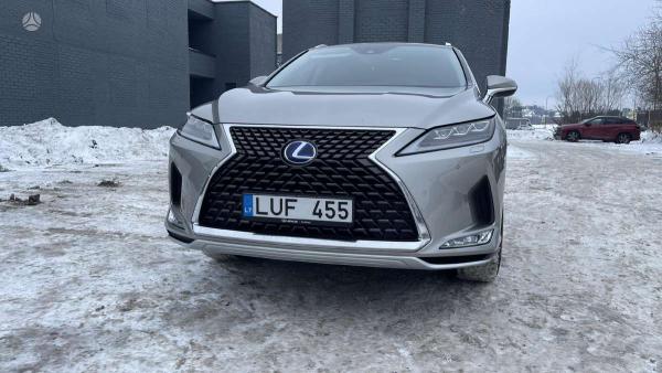 Pelēks Lexus RX 450h 2021 Kauņa, ar dzinēja tilpumu 3.46 L un nobraukumu 190 tūkst. km par 34999 €, foto 2 vietnē AUTOMOTO.COM.LV