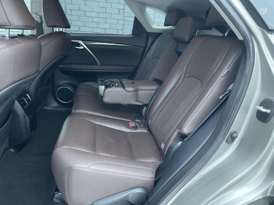 Grey Lexus RX 450h 2021 in Kaunas, with an engine capacity of 3.46 L and mileage of 190 thousand km for 34999 €, photo 9 on AUTOMOTO.COM.LV