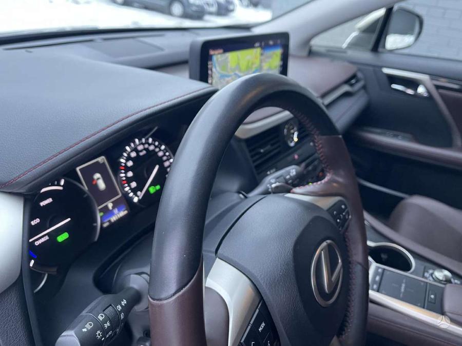 Grey Lexus RX 450h 2021 in Kaunas, with an engine capacity of 3.46 L and mileage of 190 thousand km for 34999 €, photo 19 on AUTOMOTO.COM.LV