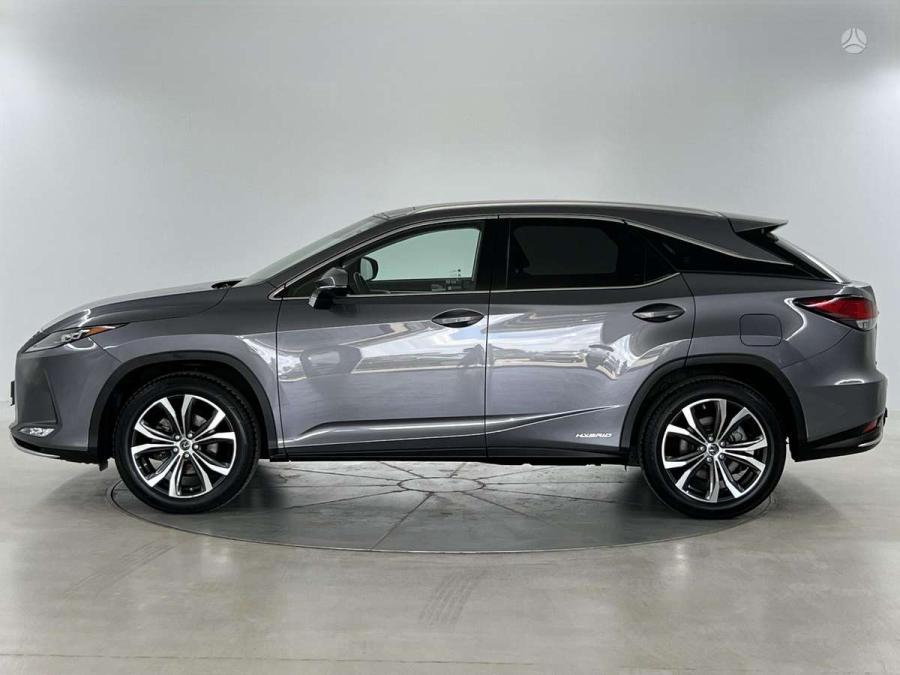 Pelēks Lexus RX 450h 2021 Viļņa, ar dzinēja tilpumu 3.46 L un nobraukumu 65 tūkst. km par 45900 €, foto 4 vietnē AUTOMOTO.COM.LV