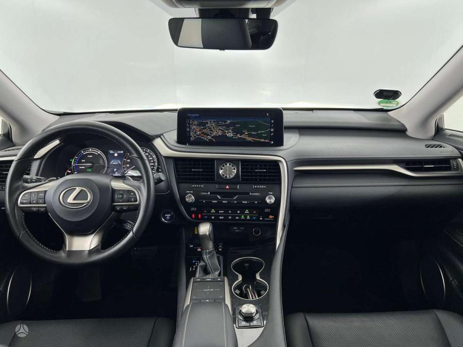 Pelēks Lexus RX 450h 2021 Viļņa, ar dzinēja tilpumu 3.46 L un nobraukumu 65 tūkst. km par 45900 €, foto 9 vietnē AUTOMOTO.COM.LV