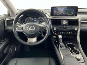 Pelēks Lexus RX 450h 2021 Viļņa, ar dzinēja tilpumu 3.46 L un nobraukumu 65 tūkst. km par 45900 €, foto 10 vietnē AUTOMOTO.COM.LV