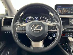 Pelēks Lexus RX 450h 2021 Viļņa, ar dzinēja tilpumu 3.46 L un nobraukumu 65 tūkst. km par 45900 €, foto 13 vietnē AUTOMOTO.COM.LV