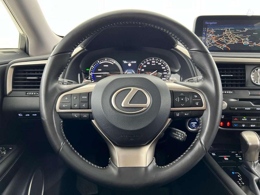Pelēks Lexus RX 450h 2021 Viļņa, ar dzinēja tilpumu 3.46 L un nobraukumu 65 tūkst. km par 45900 €, foto 13 vietnē AUTOMOTO.COM.LV