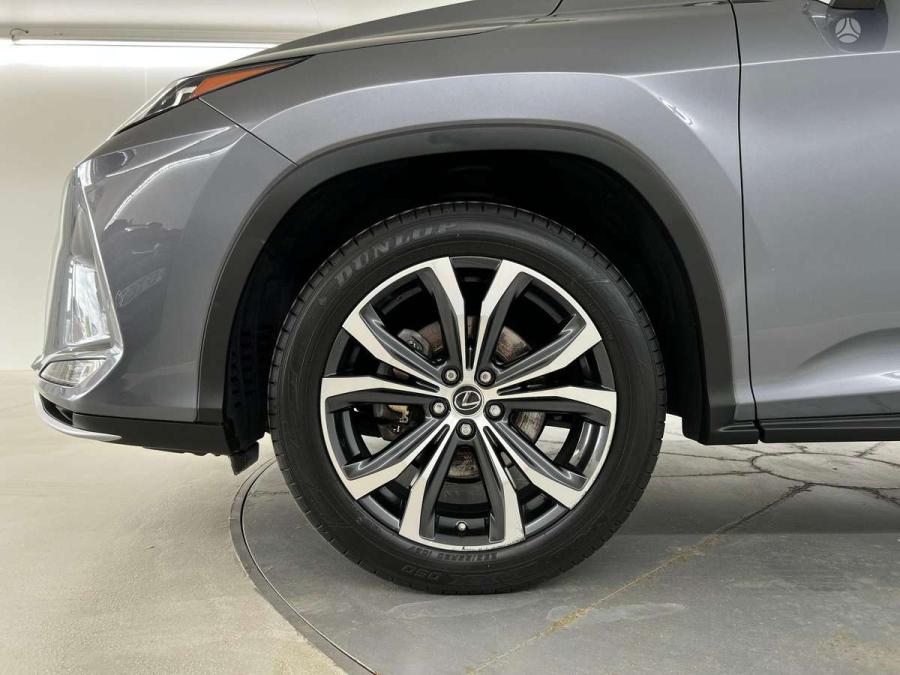 Pelēks Lexus RX 450h 2021 Viļņa, ar dzinēja tilpumu 3.46 L un nobraukumu 65 tūkst. km par 45900 €, foto 16 vietnē AUTOMOTO.COM.LV