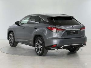 Pelēks Lexus RX 450h 2021 Viļņa, ar dzinēja tilpumu 3.46 L un nobraukumu 65 tūkst. km par 45900 €, foto 18 vietnē AUTOMOTO.COM.LV
