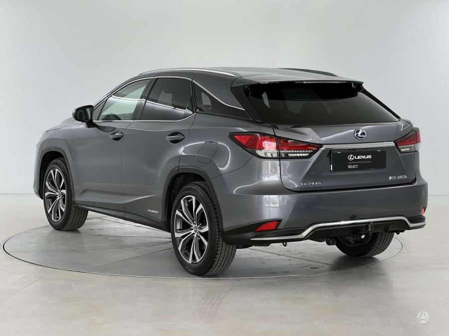 Pelēks Lexus RX 450h 2021 Viļņa, ar dzinēja tilpumu 3.46 L un nobraukumu 65 tūkst. km par 45900 €, foto 18 vietnē AUTOMOTO.COM.LV