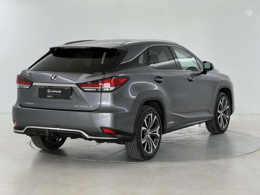Pelēks Lexus RX 450h 2021 Viļņa, ar dzinēja tilpumu 3.46 L un nobraukumu 65 tūkst. km par 45900 €, foto 21 vietnē AUTOMOTO.COM.LV