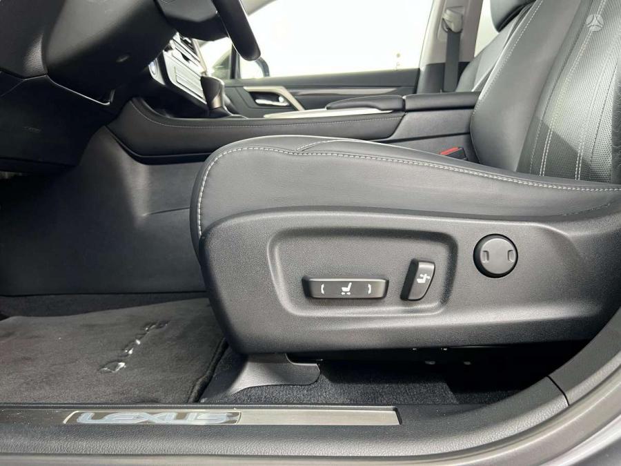 Pelēks Lexus RX 450h 2021 Viļņa, ar dzinēja tilpumu 3.46 L un nobraukumu 65 tūkst. km par 45900 €, foto 28 vietnē AUTOMOTO.COM.LV