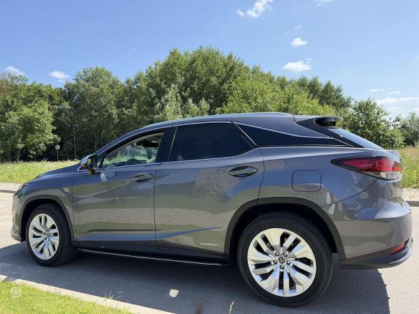 Pelēks Lexus RX 450h 2021 Kauņa, ar dzinēja tilpumu 3.46 L un nobraukumu 30 tūkst. km par 43500 €, foto 8 vietnē AUTOMOTO.COM.LV