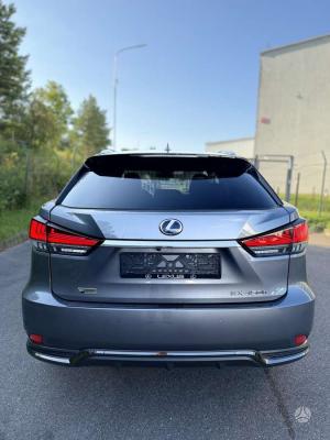Grey Lexus RX 450h 2021 in Vilnius, with an engine capacity of 3.50 L and mileage of 30 thousand km for 38900 €, photo 5 on AUTOMOTO.COM.LV