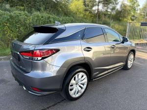 Grey Lexus RX 450h 2021 in Vilnius, with an engine capacity of 3.50 L and mileage of 30 thousand km for 38900 €, photo 8 on AUTOMOTO.COM.LV