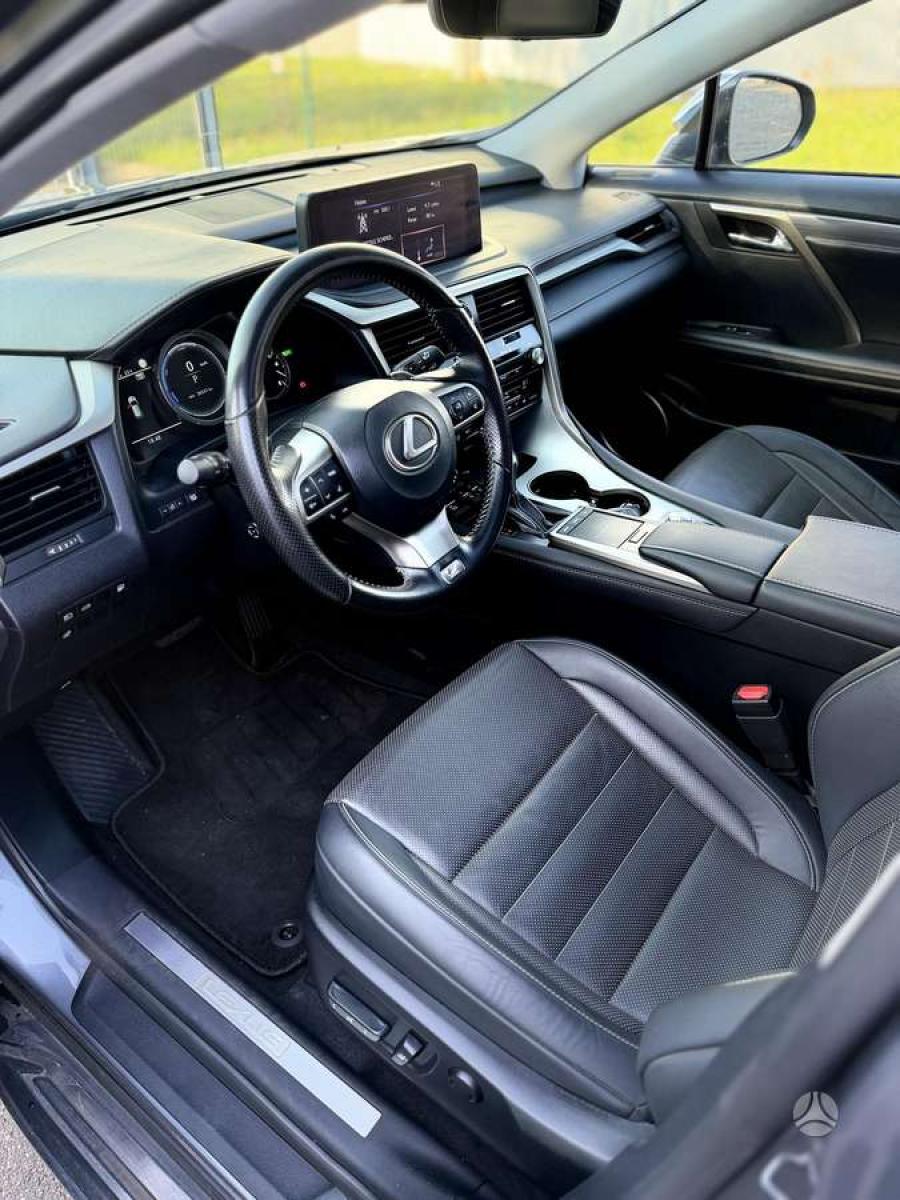 Grey Lexus RX 450h 2021 in Vilnius, with an engine capacity of 3.50 L and mileage of 30 thousand km for 38900 €, photo 15 on AUTOMOTO.COM.LV